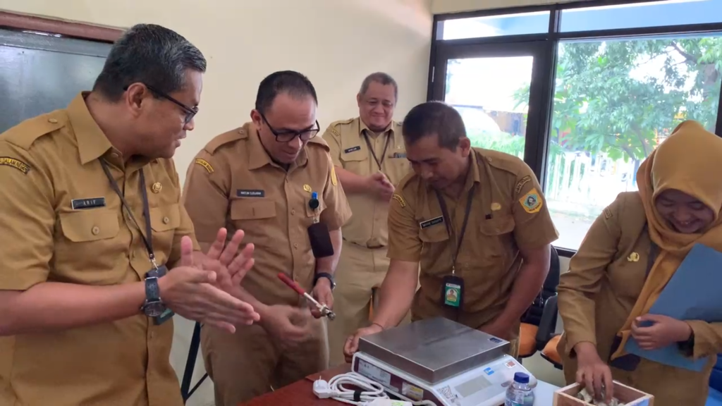 KEGIATAN PEMBUBUHAN TAPAK CAP TANDA TERA PELAYANAN METROLOGI LEGAL ...